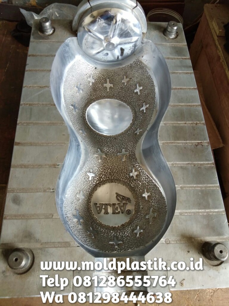 Mold Plastik Injeksi – PT Sinergi Multi Talenta | Jasa Pembuatan Mold ...